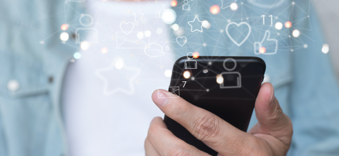 Pros & Cons of Pay-Per-Click Advertising vs. Social Media Advertising ...